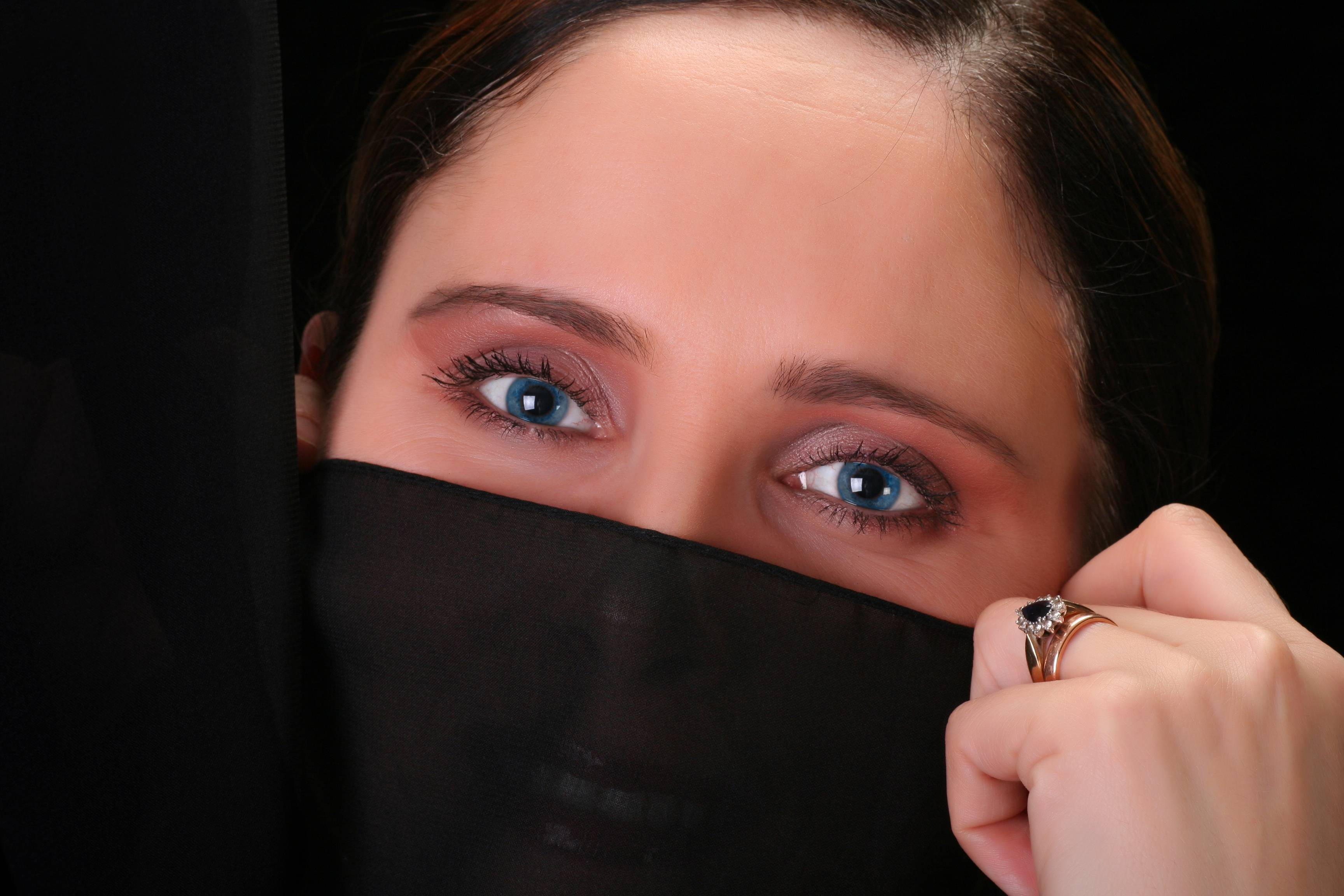 Face Covering and Court Systems